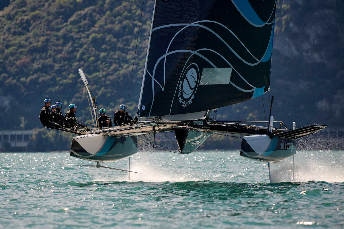 Spindrift's winning streak continues at TF35 Malcesine Cup | TF35